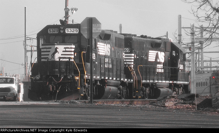 NS GP38-2 #5329